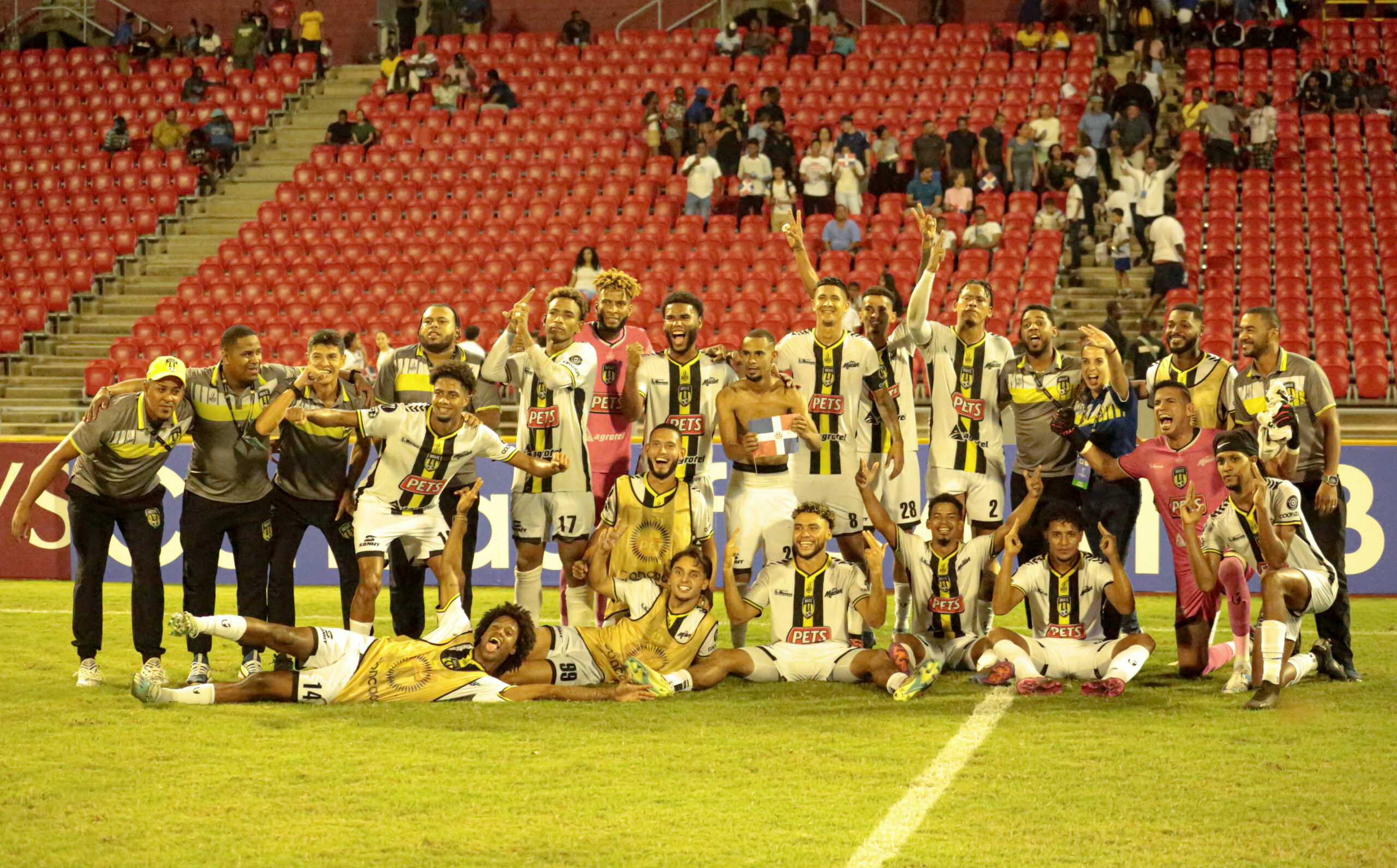 Un inmenso MOCA FC clasifica en la Copa del Caribe de Concacaf