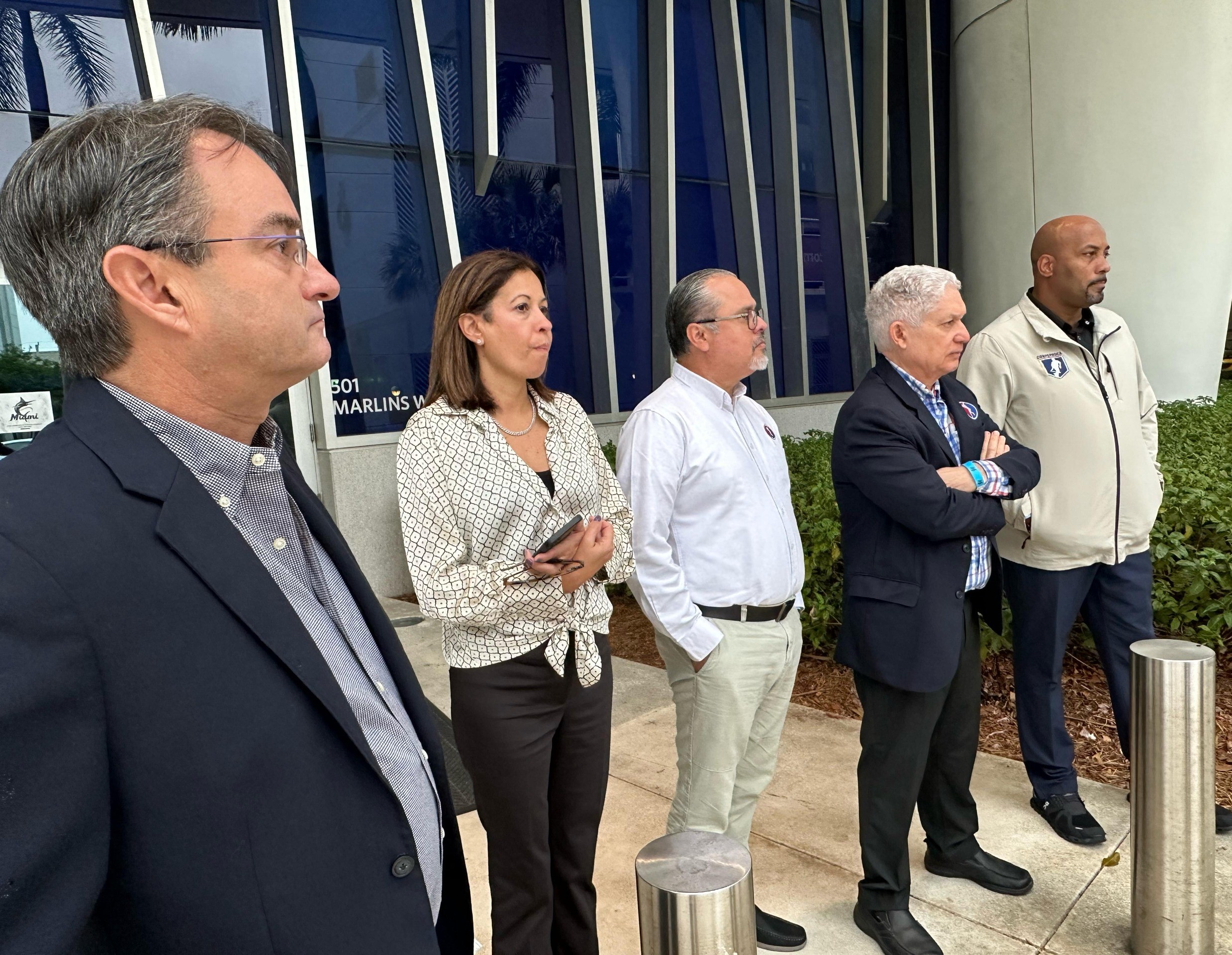 Comisionado de Béisbol del Caribe supervisa los preparativos.