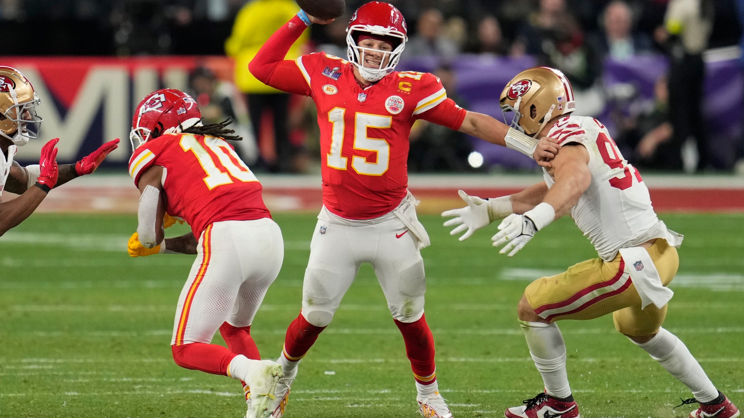 Kansas City Chiefs ganan la Super Bowl 2024 en la prórroga
