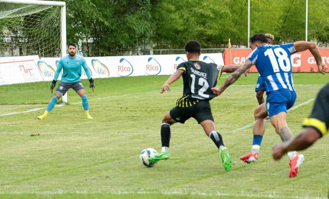 Moca FC gana a OyM FC y se afianza