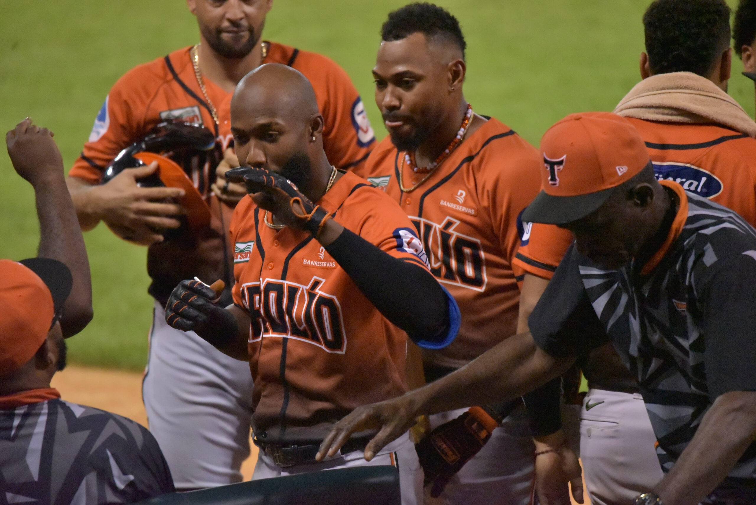 Sandro Fabian Lidera Victoria Toros Frente águilas Pelota Invernal