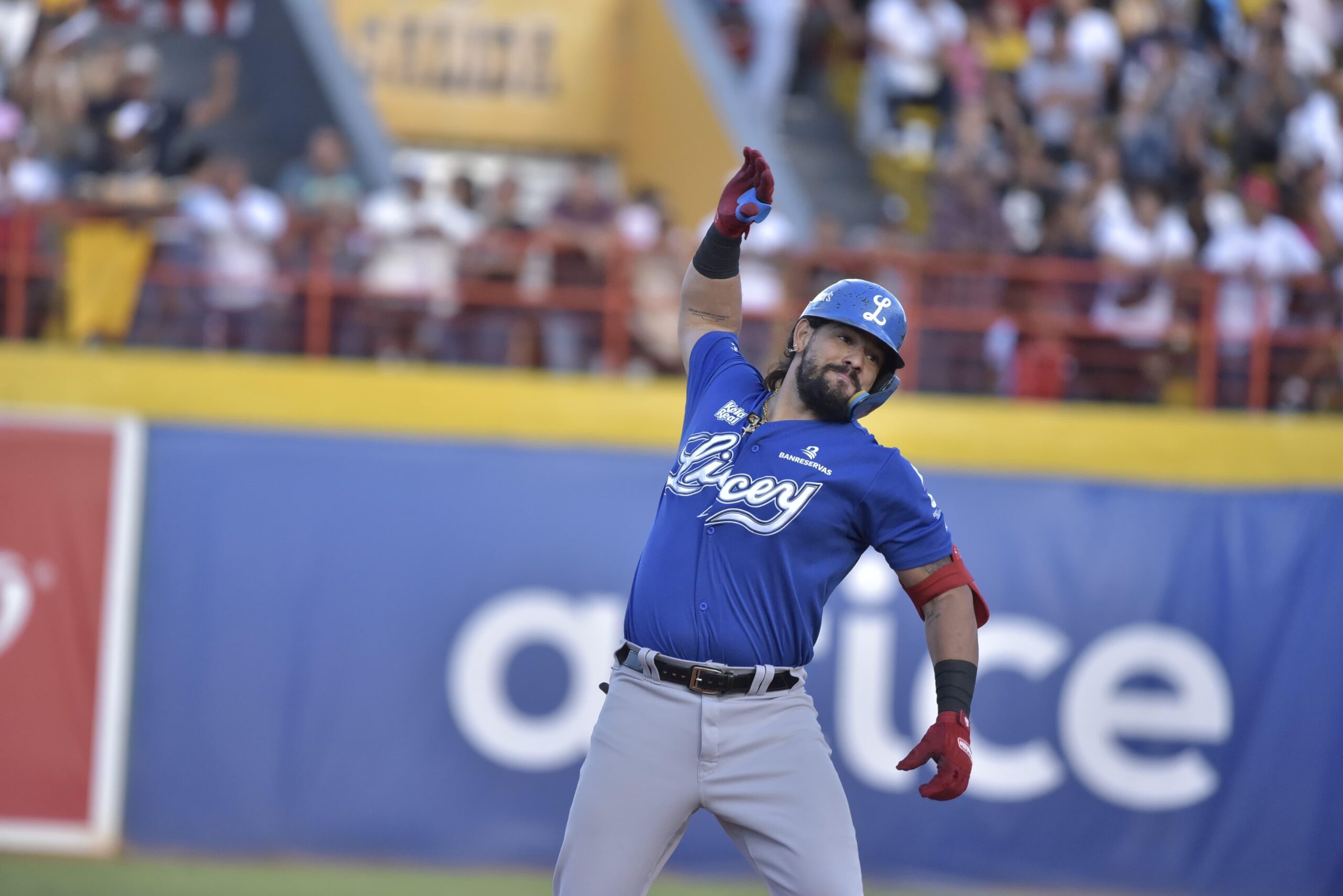 Licey supera a las Águilas, solos en primer lugar RR pelota invernal