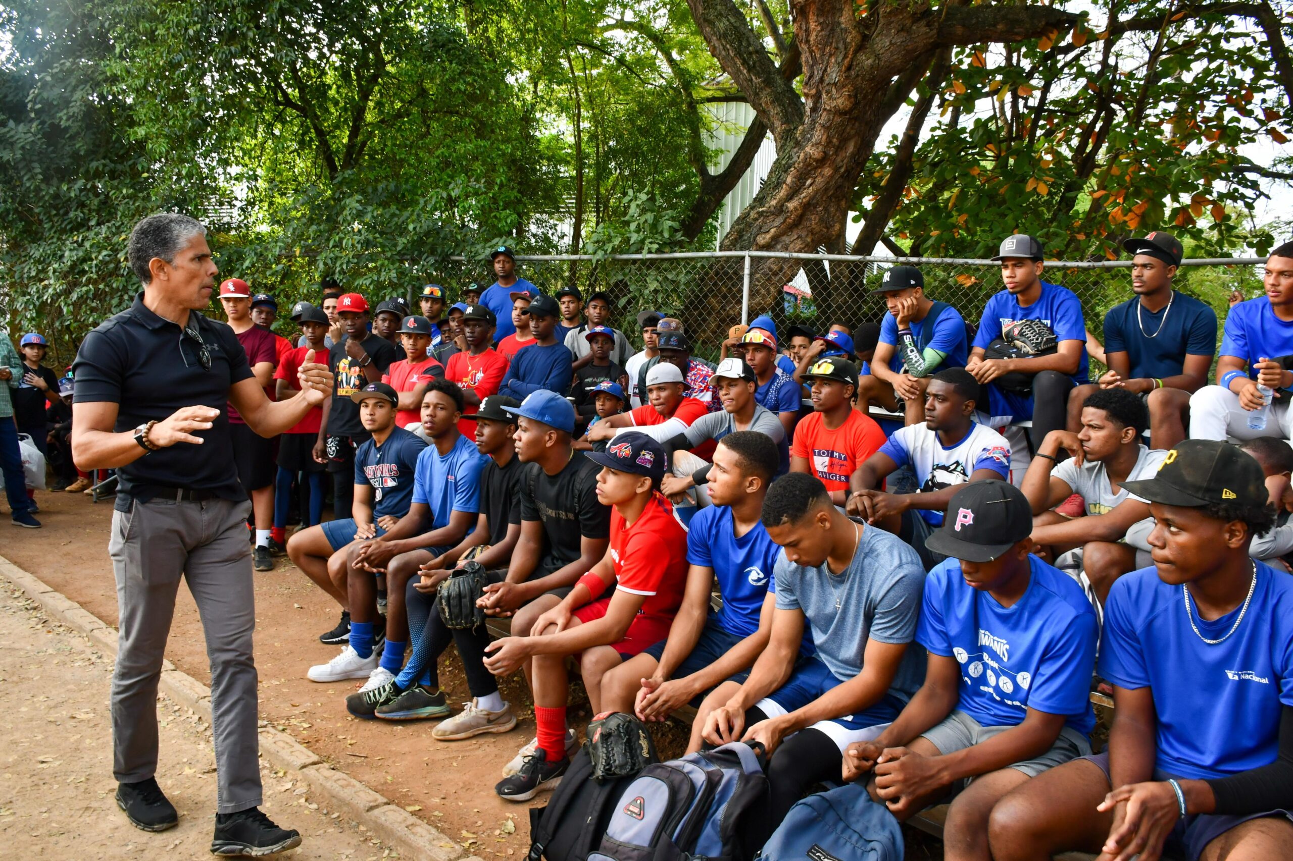 La DCNB da continuidad a jornada de charla a jóvenes prospectos