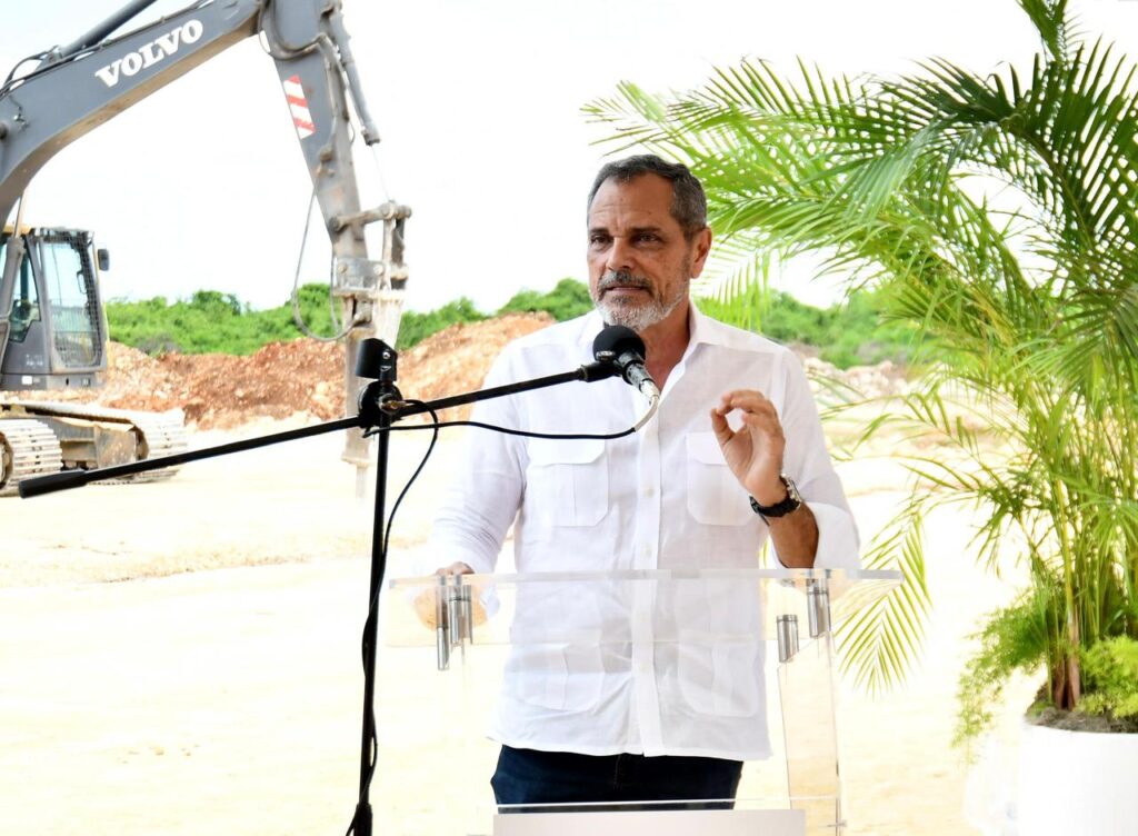 Comisionado Junior Noboa resalta inversión equipos de MLB