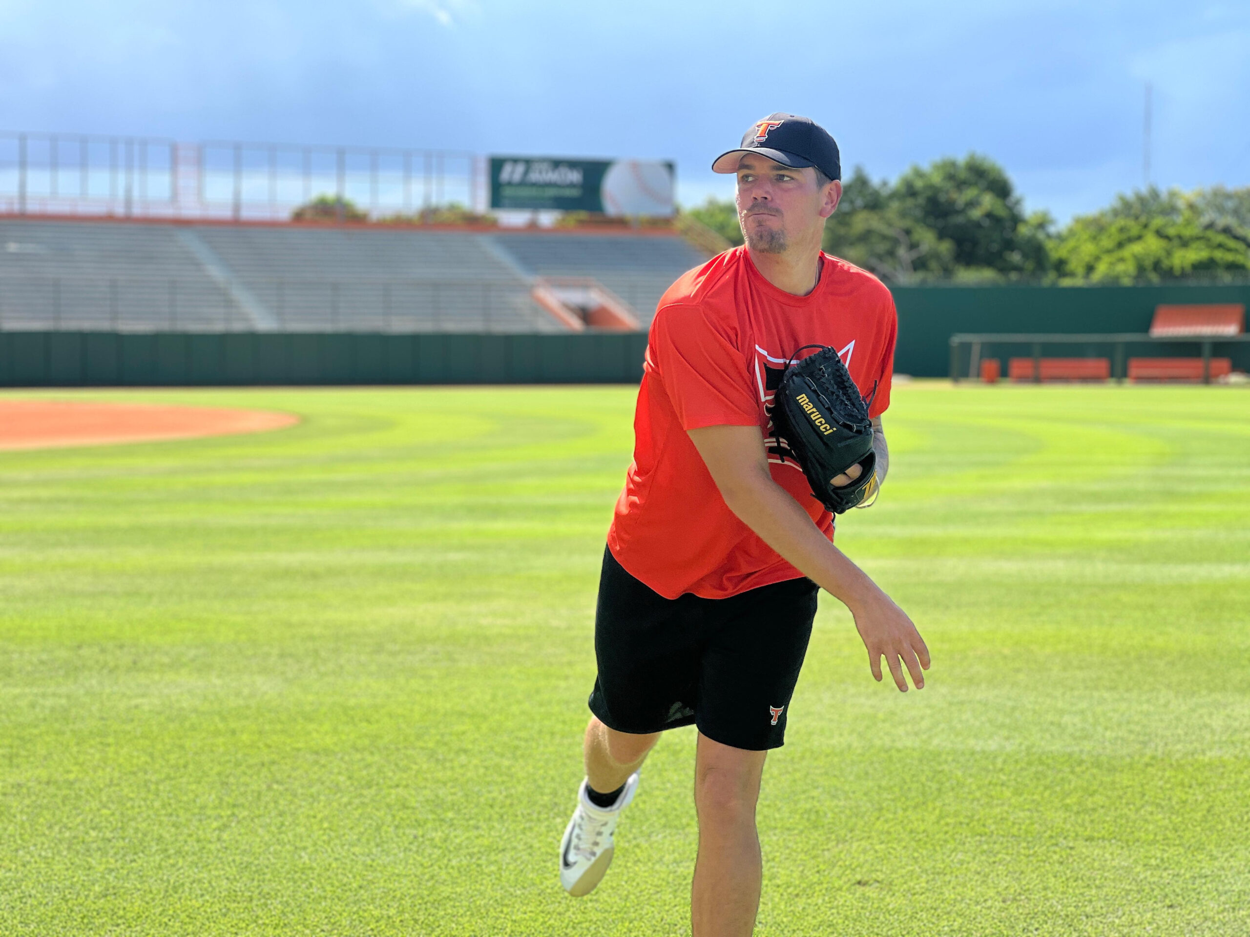 Toros contratan al abridor Aaron Brooks